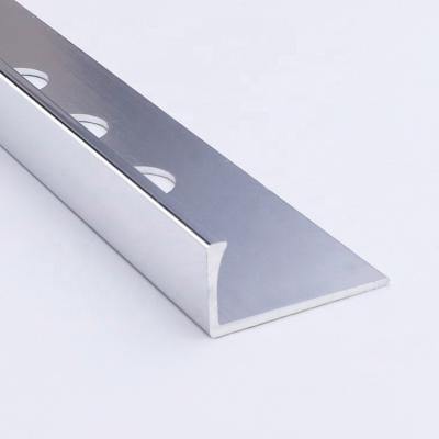 China 2.7m Zinc Chrome Square Edge Tile Trim Aluminum for sale