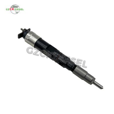 China Fuel Injector 095000-5200 RE518724 RE524363 SE501938 for 6081 Engine for sale