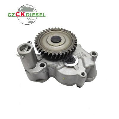 China Oil Pump ME084735 ME014230 for Engine 6D31 6D34 Excavator SK200-3 SK200-1 HD900 HD700-5 for sale