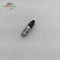 China Fuel Injector 16001-53000 1600153000 for D722 D782 D902 Engine for sale