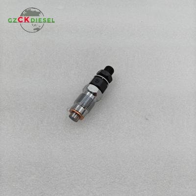 China Fuel Injector 16001-53000 1600153000 for D722 D782 D902 Engine for sale