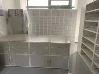China Steel-Made Anti-Corrosion Hospital Treatment Room Furniture Includes Treatment Cabinets and Tables for sale
