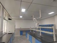 China Steel-Made Anti-Corrosion Hospital Treatment Room Furniture Includes Treatment Cabinets and Tables for sale