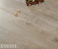 China Engineered MDF HDF Laminated Wooden Flooring Soundproof Waterproof for sale