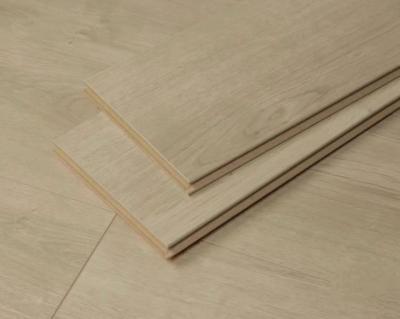 China Indoor Modern MDF Wooden Laminater Flooring 8mm 12mm Glossy for sale