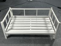 China Wooden Indoor Iron Frame Pet Elevated Dog Bed for Dogs of 20-30kg Bearing Capacity for sale