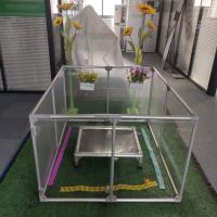 China 6063/6061/6005/6082/6060 Alloy Acrylic Folding Pet Fence Transparent Design for Indoor for sale