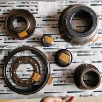 China Automatic Transmission Piston Set for Q5 Closed Off-Road Vehicle 8R 40x40x5cm for sale