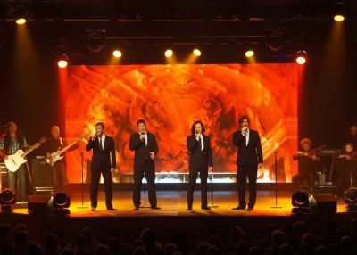 China Full Color P3.91 Indoor Led Video Wall Rental 500x1000x75mm Cabinet Size for sale