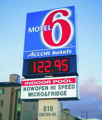 China High Brightness Outdoor Advertising Led Display Gas Station Post Sign for sale