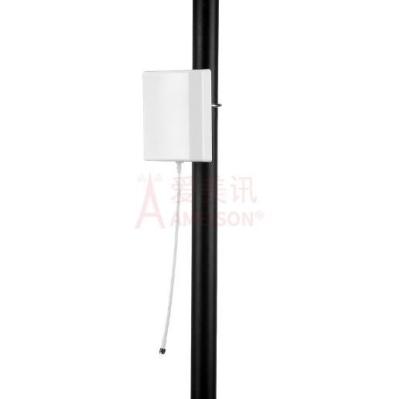 China 2.3- 2.7GHz Outdoor or Indoor 10dBi Vertical Polarization 4G LTE WIFI Flat Panel Antenna for sale