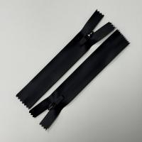 China Waterproof Windproof Zipper #5 Strong Sealing Performance Opens Closes Smoothly for sale