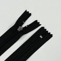 China Washable Black Nylon Closed End Zipper Size 3 Flexible Smooth Quiet for Apparel Bags for sale