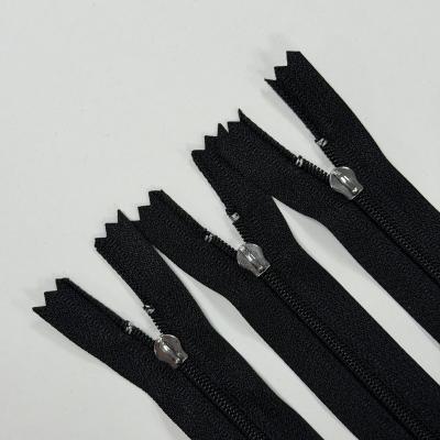China Washable Black Nylon Closed End Zipper Size 3 Flexible Smooth Quiet for Apparel Bags for sale