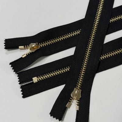 China Durable #5 Metal Zipper Light Gold Y Shape Smooth Tooth for Clothing Bags for sale