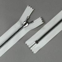 China Understated Elegance #5 Y Shape Metal Zipper Gun Metal Uniform Electroplating for sale