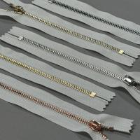China Structurally Stable #5 Euro Teeth Metal Zipper Gun Metal Ultra Durable Smooth Tooth Surface 80cm for sale