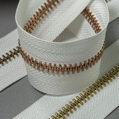 China Y Shape Metal Zipper #5 Rose Gold High Tensile Strength 80cm for sale