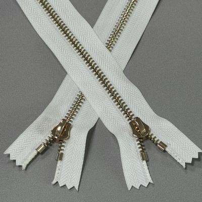 China Premium Selection #5 Y Shape Metal Zipper High Tensile Strength Light Gold 80cm for sale