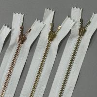 China Unique Tooth Profile #5 Y Shape Metal Zipper Deep Bite Shiny Gold for sale