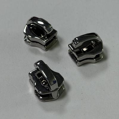 China #8 Metal Zipper Non Lock Pin Lock Slider Heavy Duty Durable for Workwear Denim Bags for sale
