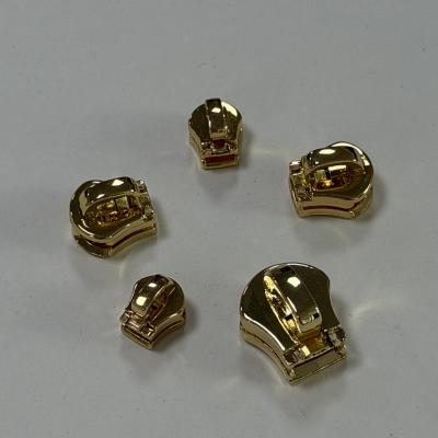 China Scratch Resistant #8 Metal Zipper Slider Electroplating Non Lock Slider for sale