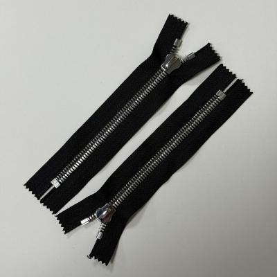 China Solid Build Quality #8 Double Pointed Teeth Metal Zipper Simple Elegant Bright Nickel for sale