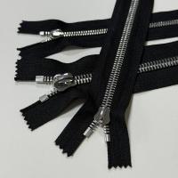 China Solid Build Quality #8 Double Pointed Teeth Metal Zipper Simple Elegant Bright Nickel for sale