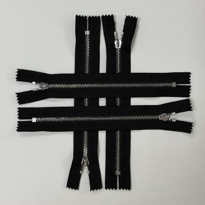 China #3 Euro Teeth Metal Zipper Slender Three Dimensional Profile for High End Apparel for sale