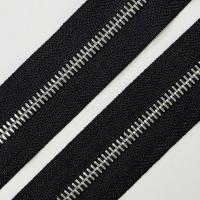China Euro Teeth Brass Zipper #5 Sealed Oil Seal Process Tear Resistant Fabric Strap 50kg Tensile Strength for sale