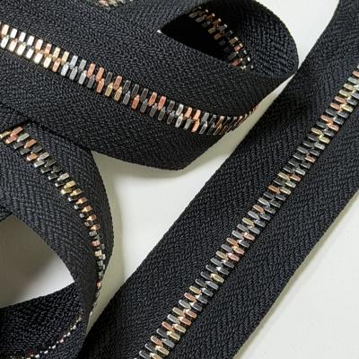 China #5 Corn Shaped Metal Zipper Classic Color High Density Wear Resistant 80cm for sale