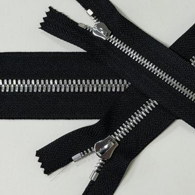 China Oxidation Resistant #3 Corn Teeth Metal Zipper 600 Hours Salt Spray Test for sale