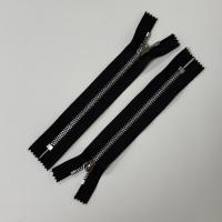China Uniform Plating #5 Corn Teeth Metal Zipper Classic Style Top Grade Finish 80-120 Characters for sale