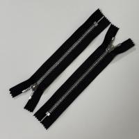 China Brass Metal Zipper #5 Corn Teeth Strong Bite Force Polished Finish for Bags for sale