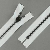 China Thick Plating Euro Teeth Metal Brass Zipper #5 Resistant to Color Bleaching for sale
