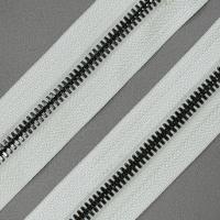 China Fixed Length Cutting #5 Corn Teeth Metal Zipper Supports Metered Roll Stock for sale