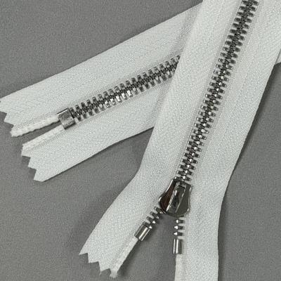 China Low Friction #5 Corn Teeth Metal Zipper Bright Nickel Brass 80-120 Characters for sale