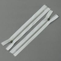 China Fine Texture #3 Nylon Zipper Vacuum Plated Corrosion Resistant 60cm for sale