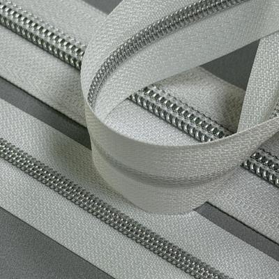 China Vacuum Plated #3 Nylon Zipper Rust Proof Salt Spray Resistance for sale