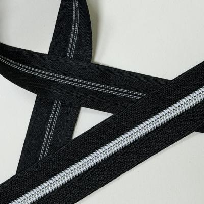 China Preferred Excipient #3 Vacuum Plated Nylon Zipper Plating Peeling Resistant for sale