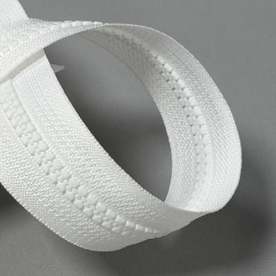 China Thick Sturdy Teeth #5 White Plastic Zipper Lightweight Open Ended Zips for sale