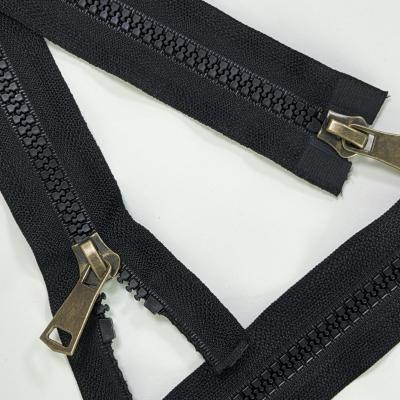 China Black Plastic Zipper #8 Rounded Corners Heavy Duty 80cm for Jackets Bags for sale