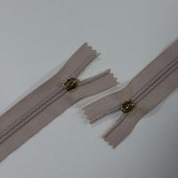 China Nylon #5 Zipper Low Pulling Resistance Lightweight Thin for Apparel Bags for sale