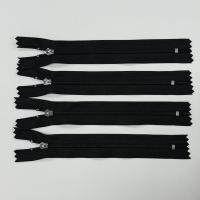 China High Toughness #3 Nylon Zipper Lightweight Comfortable User Experience for sale