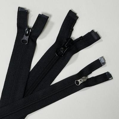 China Lightweight #8 Nylon Zipper Resistant To Bending And Stretching for sale