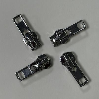 China #8 Metal Auto Lock Zipper Slider Standard Pull Tab Weather Corrosion Resistant for sale