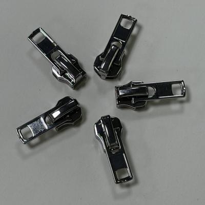 China Unified Texture Auto Lock Metal Zipper Slider #8 Standard Pull Tab for sale