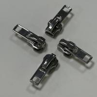 China Zinc Alloy #8 Auto Lock Slider with Standard Pull Tab for Bags and Apparel for sale