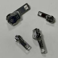 China Zinc Alloy #8 Auto Lock Slider with Standard Pull Tab for Bags and Apparel for sale
