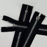 China Brass #5 Double Pointed Teeth Metal Zipper Even And Well-Aligned Teeth for sale